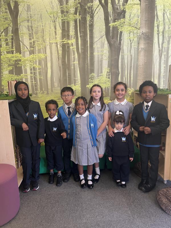 Pupils proudly show off new school uniform | Ark White City